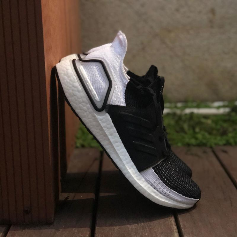 Giày Ultra Boost 2019 chính hãng 2025