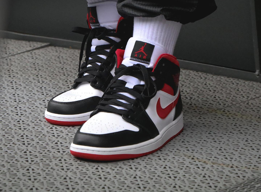 Giày Nike Air Jordan 1 Mid 'Metallic Red' 554724-122 - Authentic-Shoes