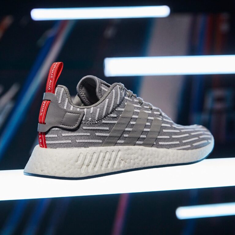 Giày NMD R2 chính hãng 2025
