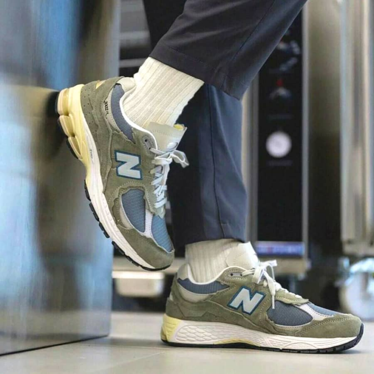 Giày New Balance 2002R 'Protection Pack' M2002RDD