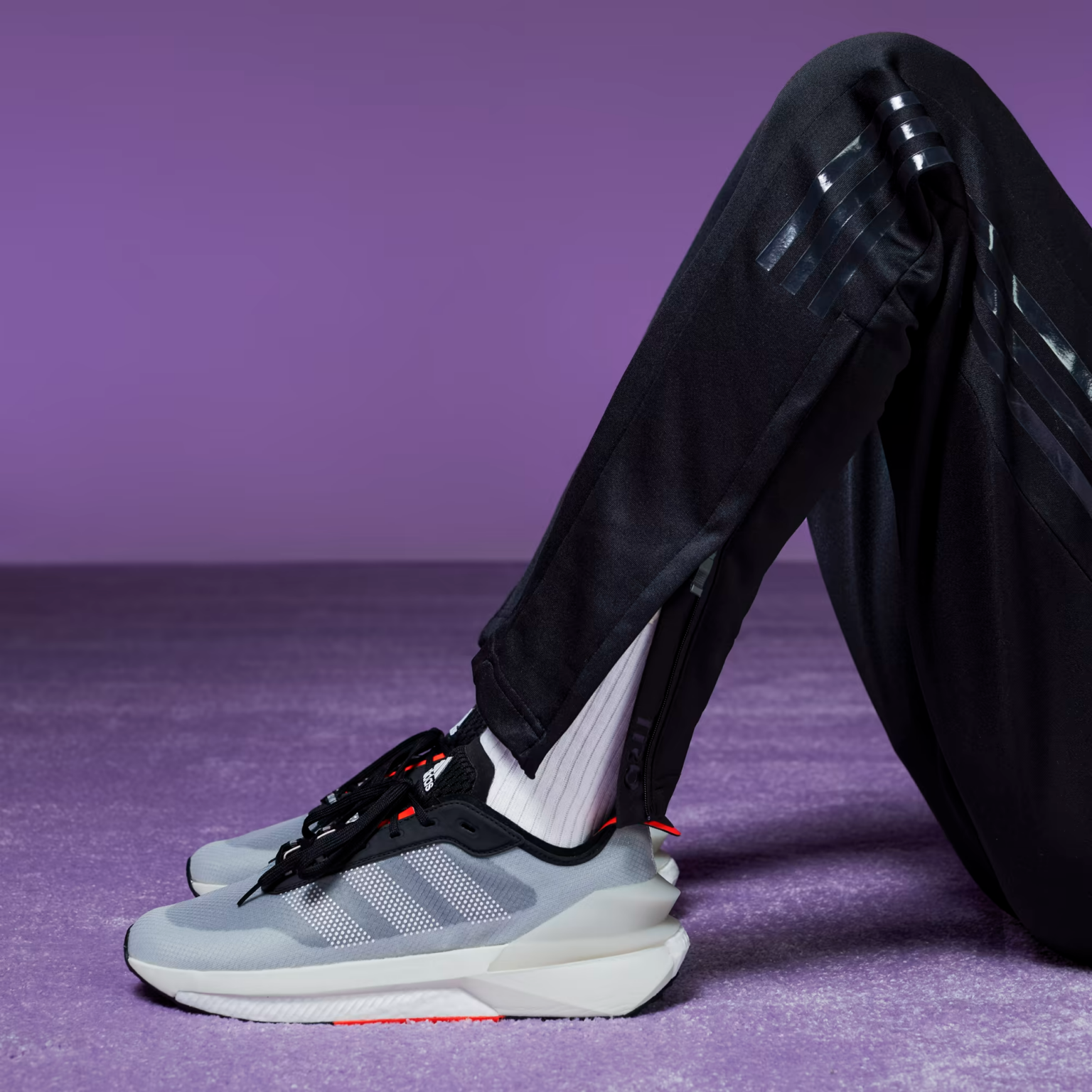 Giày Adidas Avryn 'Core Black' HP5969