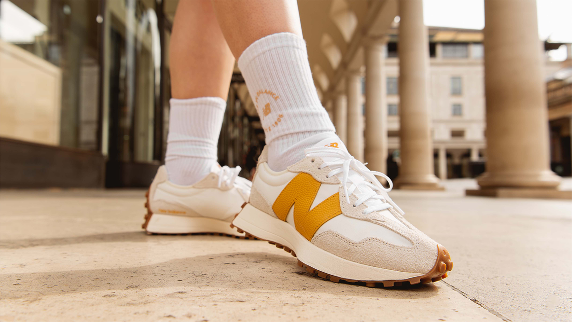 Bước vào thế giới thời trang độc đáo với New Balance 327