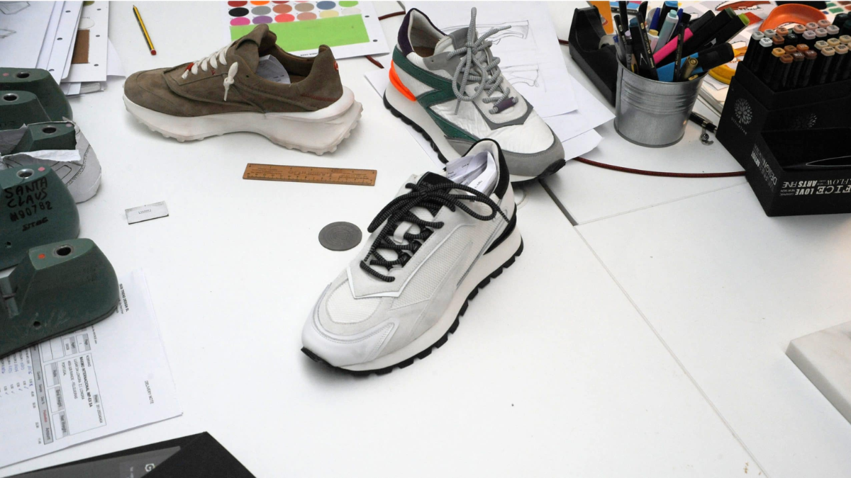 Những điều bạn cần biết về Sneaker Sample