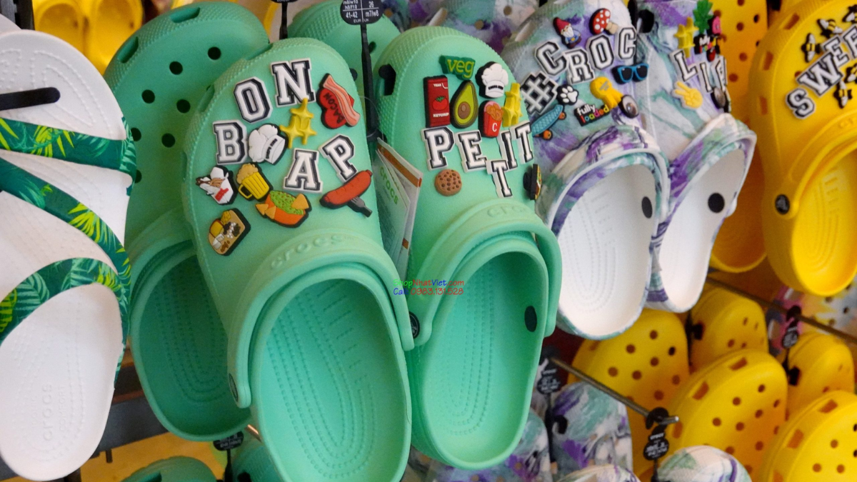 Những sự thật điên rồ về Crocs mà bạn cần biết
