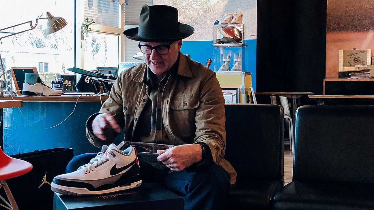 Tinker Hatfield nhà thiết kế vĩ đại của Nike - Authentic-Shoes