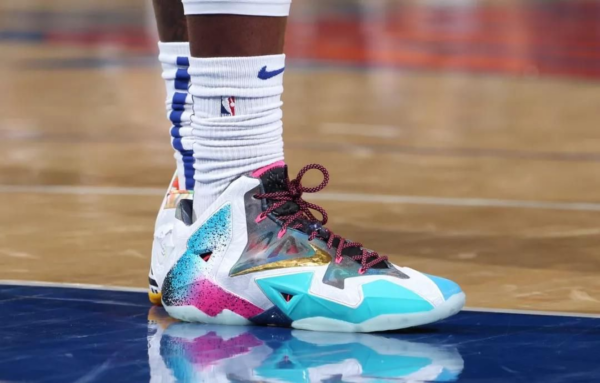 Top những phiên bản độc và lạ từ dòng sneaker Lebron - Authentic-Shoes