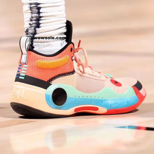 Top 20 đôi giày bóng rổ tốt nhất mùa NBA 2022-2023 (Phần 2)