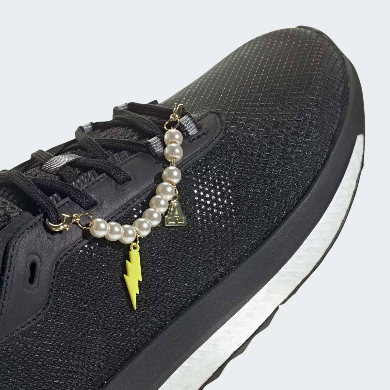 Giày Adidas Avryn 'Black' IF8189 - Authentic-Shoes