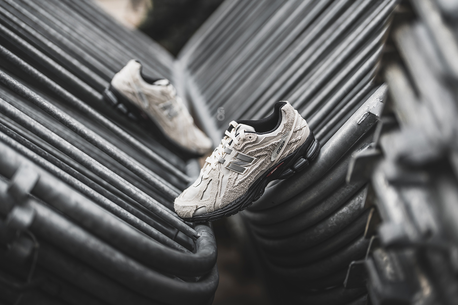 Sự trở lại của New Balance 1906R - Authentic-Shoes