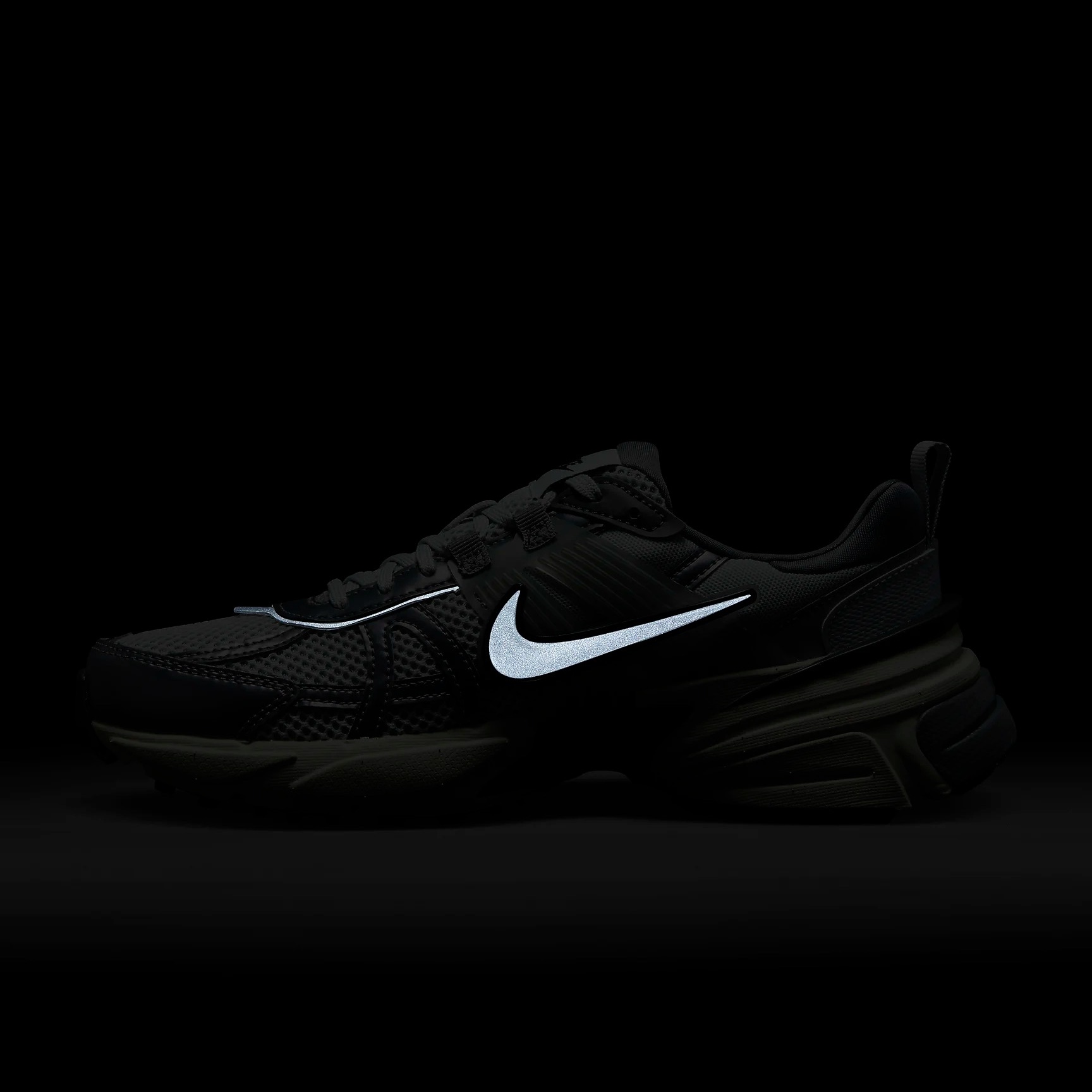 Giày Nike V2K Run 'Pure Platinum Wolf Grey' FD0736-003 - Authentic-Shoes