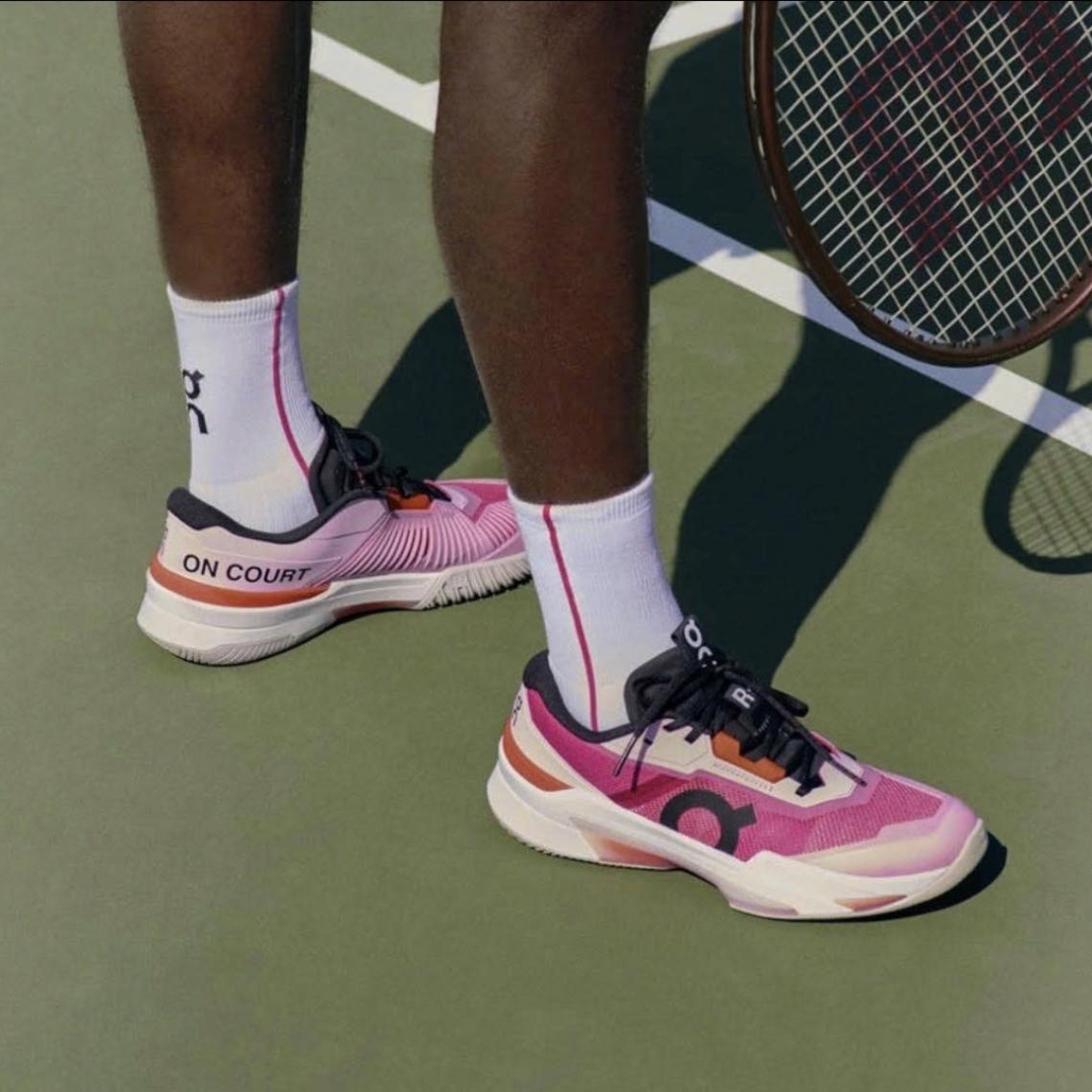 On Roger Pro 'Fire': Đôi Giày Tennis Đỉnh Cao Của Federer